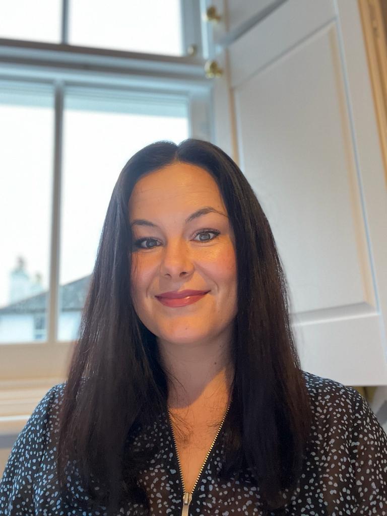 Meet The Experts | Edna Osborn | Optegra