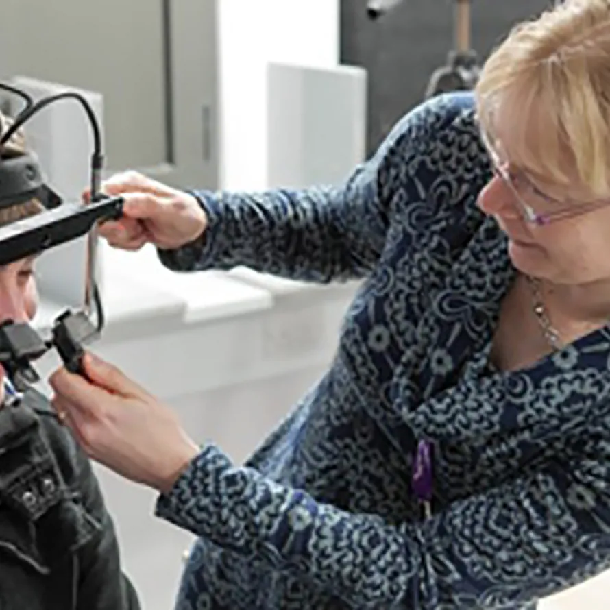 NHS Cataract Surgery | Diagnosis & Referrals